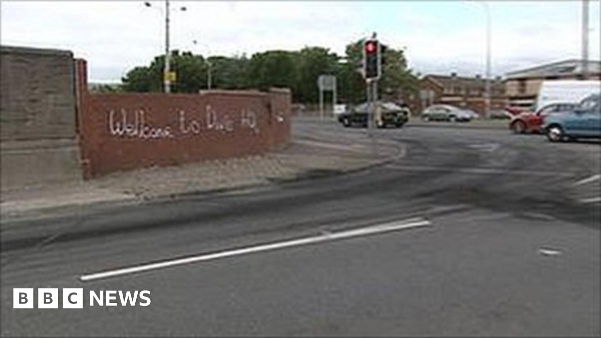 Reports of gunfire at Divis bonfire in Belfast - BBC News