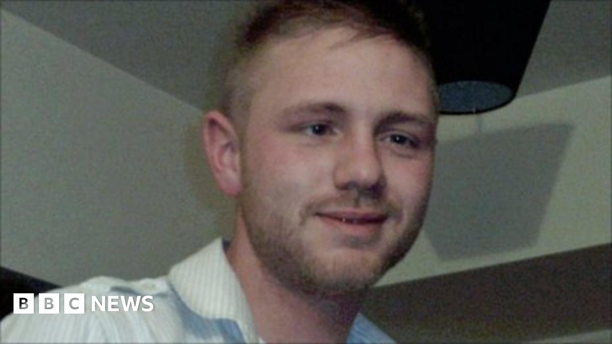 Manslaughter charge over death of Shane Lee in Arnold - BBC News