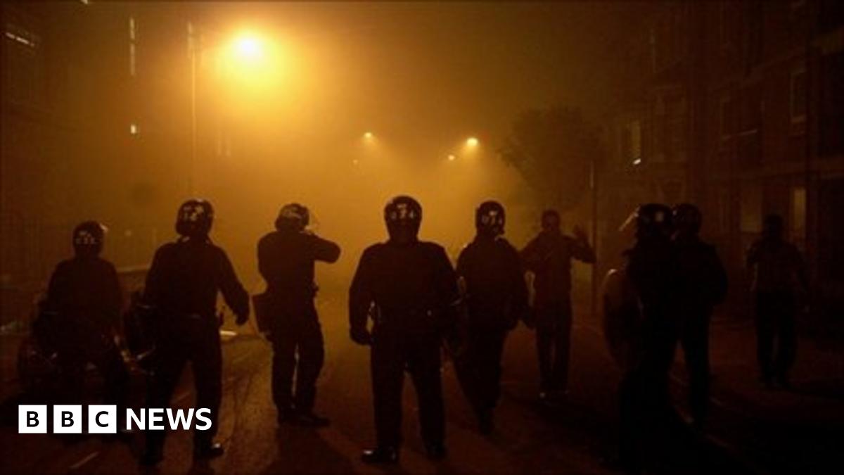 England riots: The global reaction - BBC News