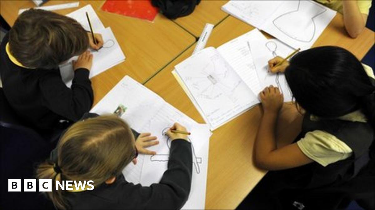 Fazakerley Primary School to close for day - BBC News