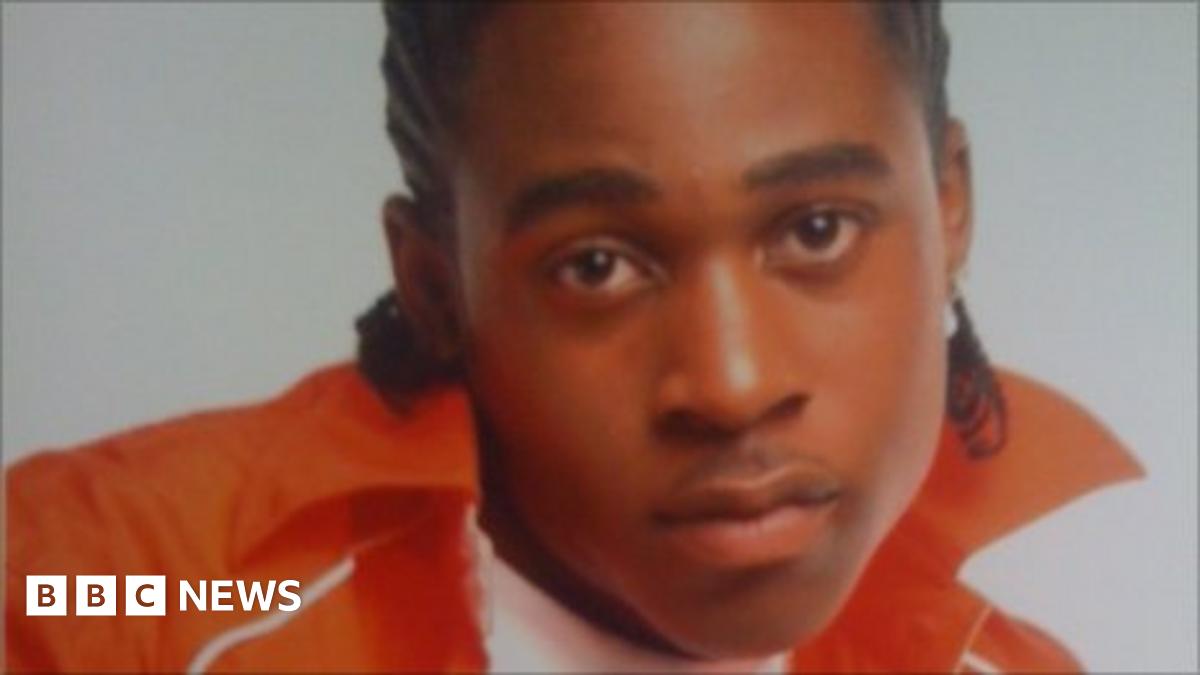 Trevor Ellis death: Arrest over Croydon riot gun murder - BBC News