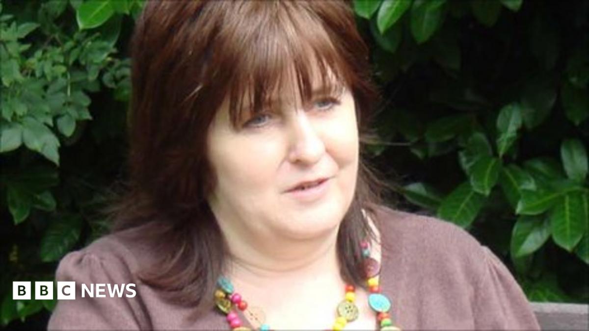 Rebecca Aylward mum: Jail killer Joshua Davies forever - BBC News