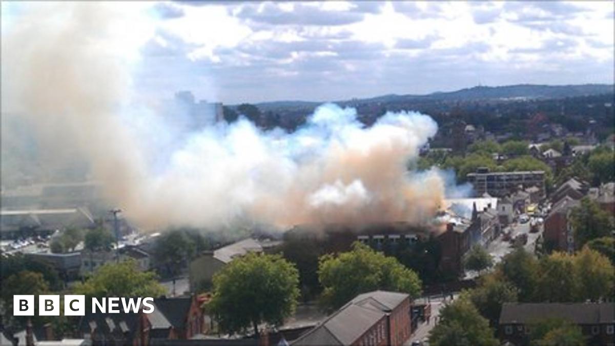 Walsall factory fire leads to evacuation - BBC News