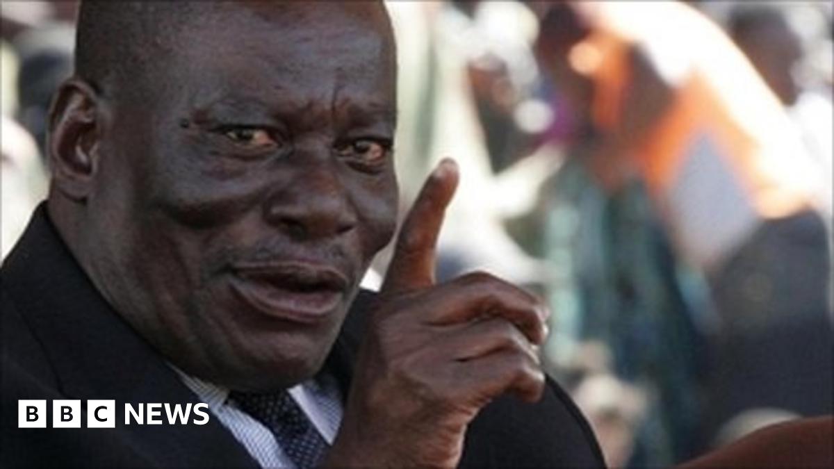 Zimbabwe ex-army chief Solomon Mujuru dies in farm fire - BBC News