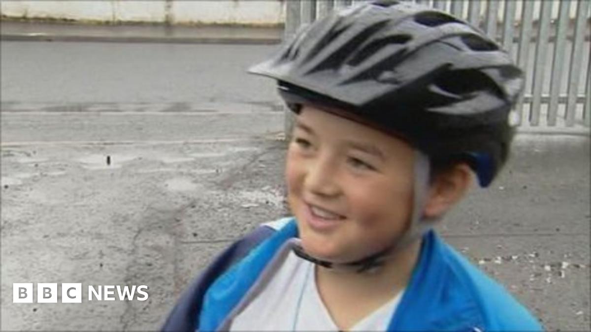 Crawley fundraiser Charlie Doherty to visit Malawi school - BBC News