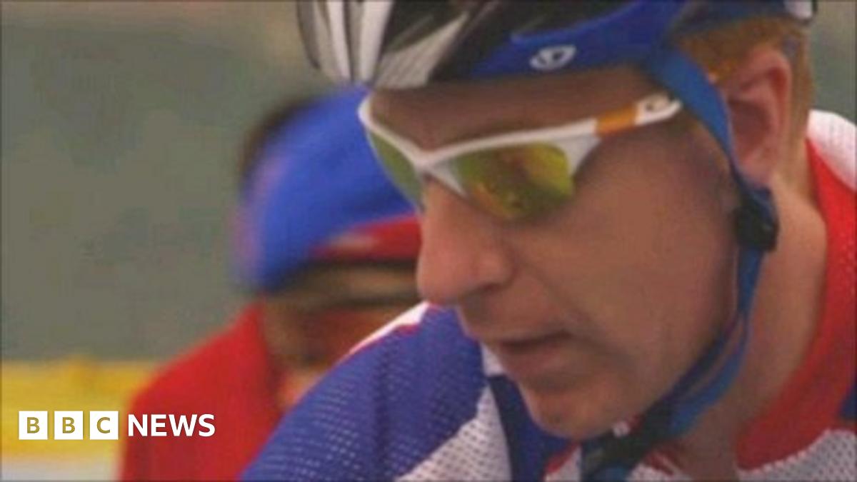 Paralympic cyclist Simon Richardson injured in 'hit and run' - BBC News