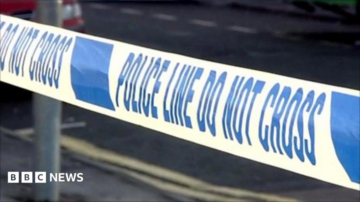 Teenager killed in car crash in Warrington - BBC News