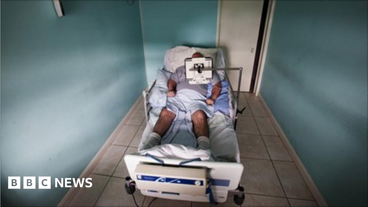 Locked-in man continues legal fight for 'right to die' - BBC News