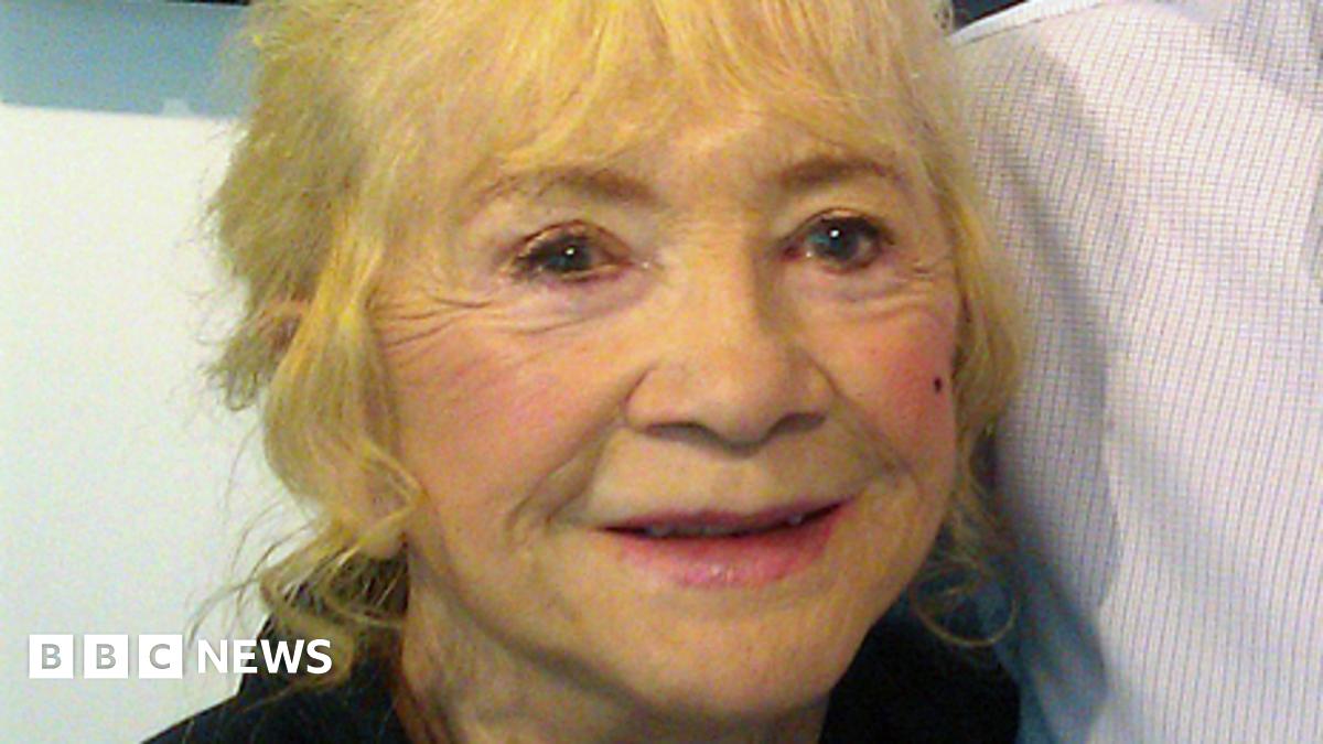 Council tax protester June Farrow in court battle vow - BBC News