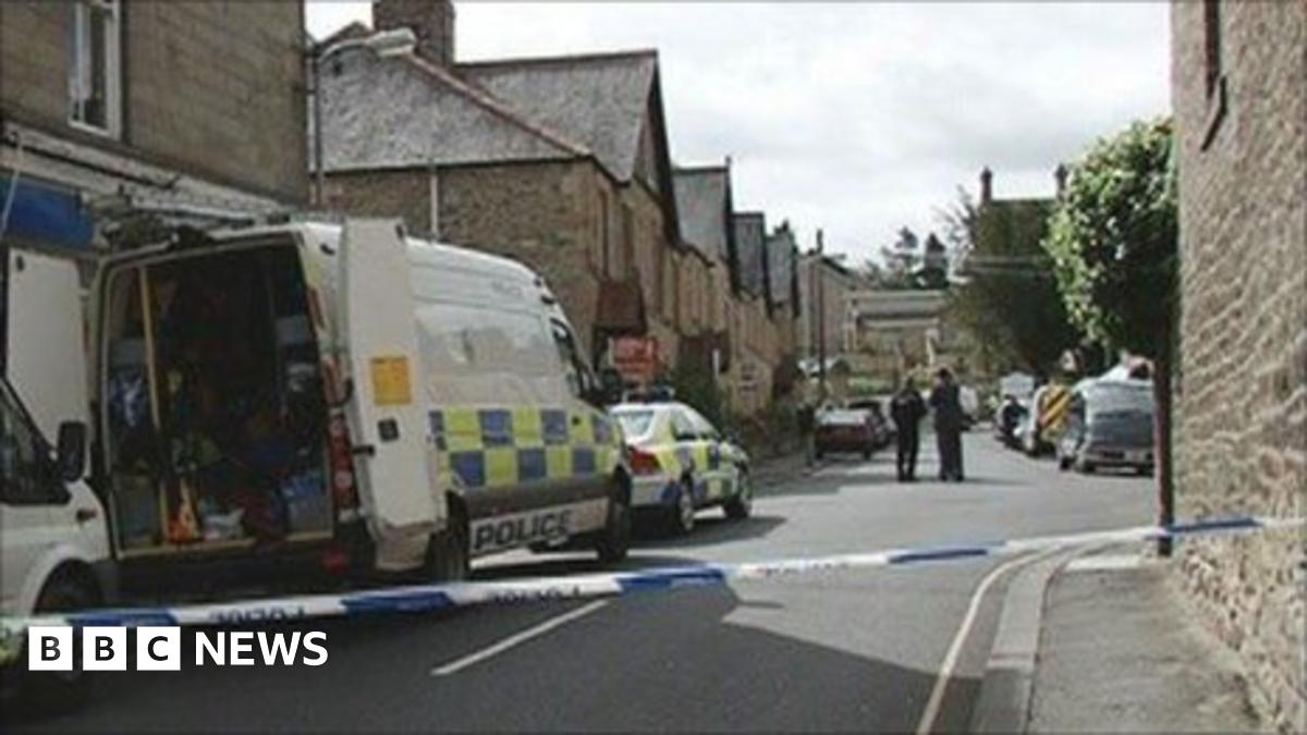 Hexham murder investigation after handbag found - BBC News