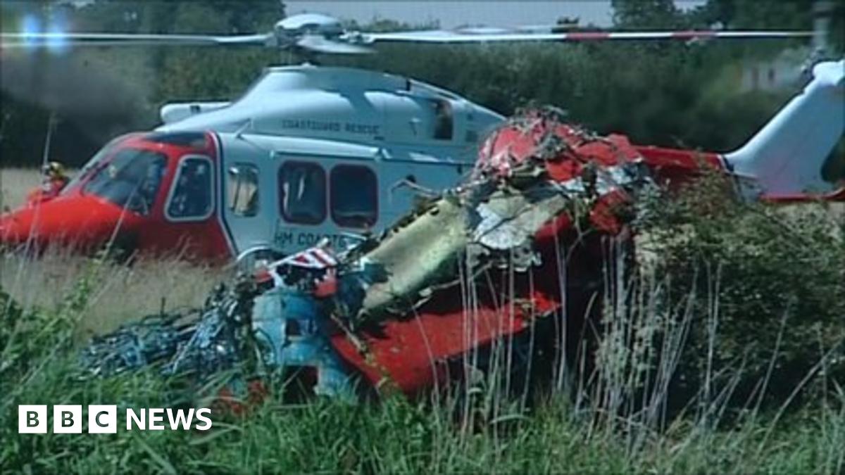 Red Arrows cleared to fly again after airshow crash - BBC News