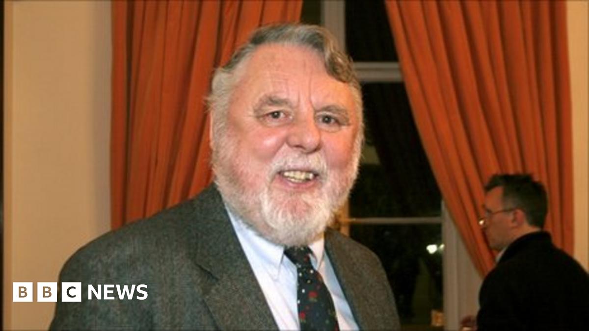 Ex-hostage Terry Waite reflects on 20 years of freedom - BBC News