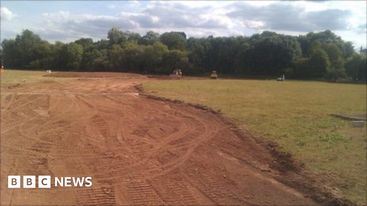 Powick flood defence construction work begins - BBC News