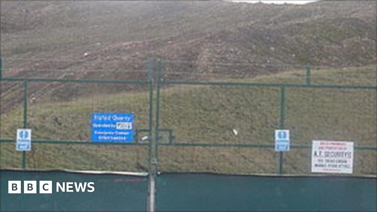 Legal fight to curtail tipping at Hafod Quarry, Wrexham - BBC News