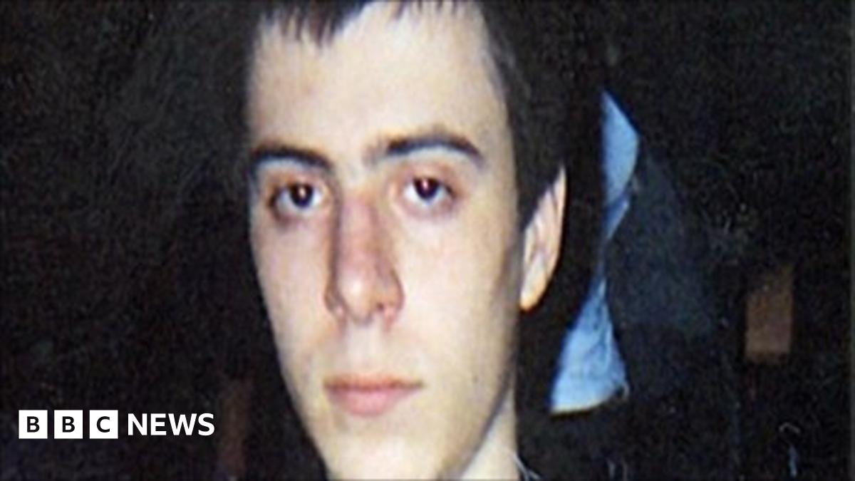 Plan to free 'psychotic' double killer Gregory Davis - BBC News