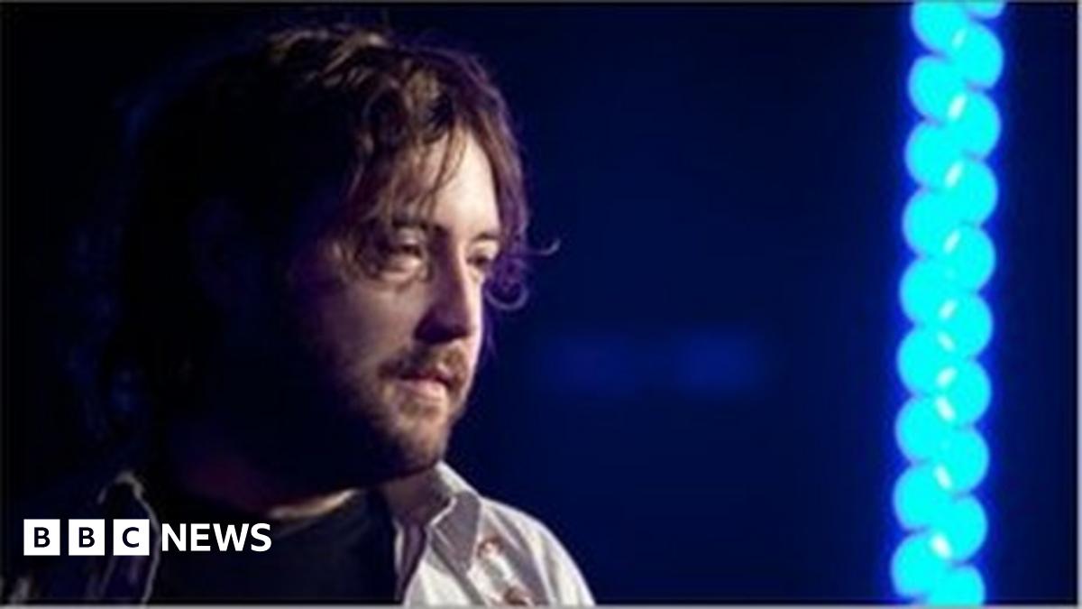 Nick Helm says 'funniest' Fringe joke was his dad's - BBC News