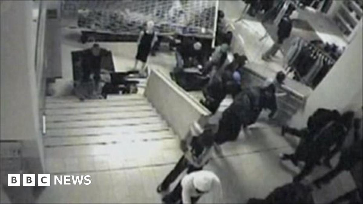 Birmingham riots: Police issue CCTV looting appeal - BBC News