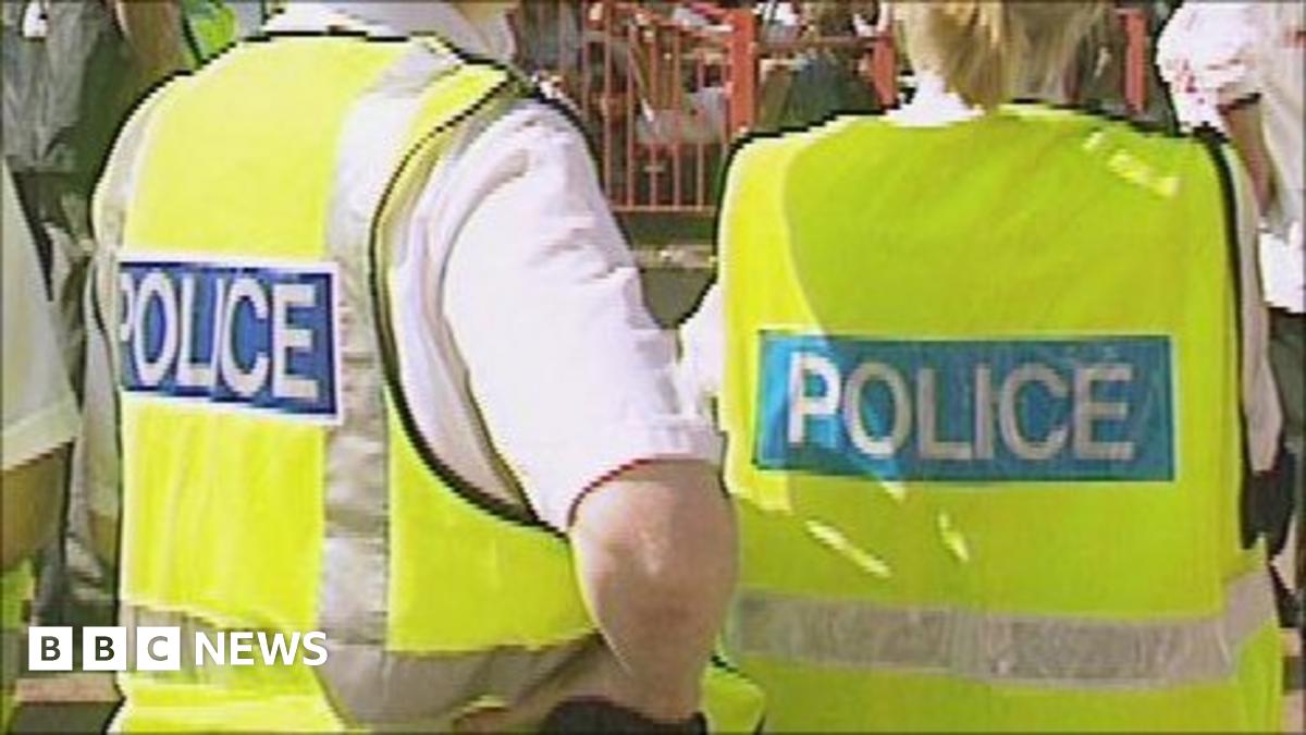 Warwickshire Police set crime targets by police authority - BBC News