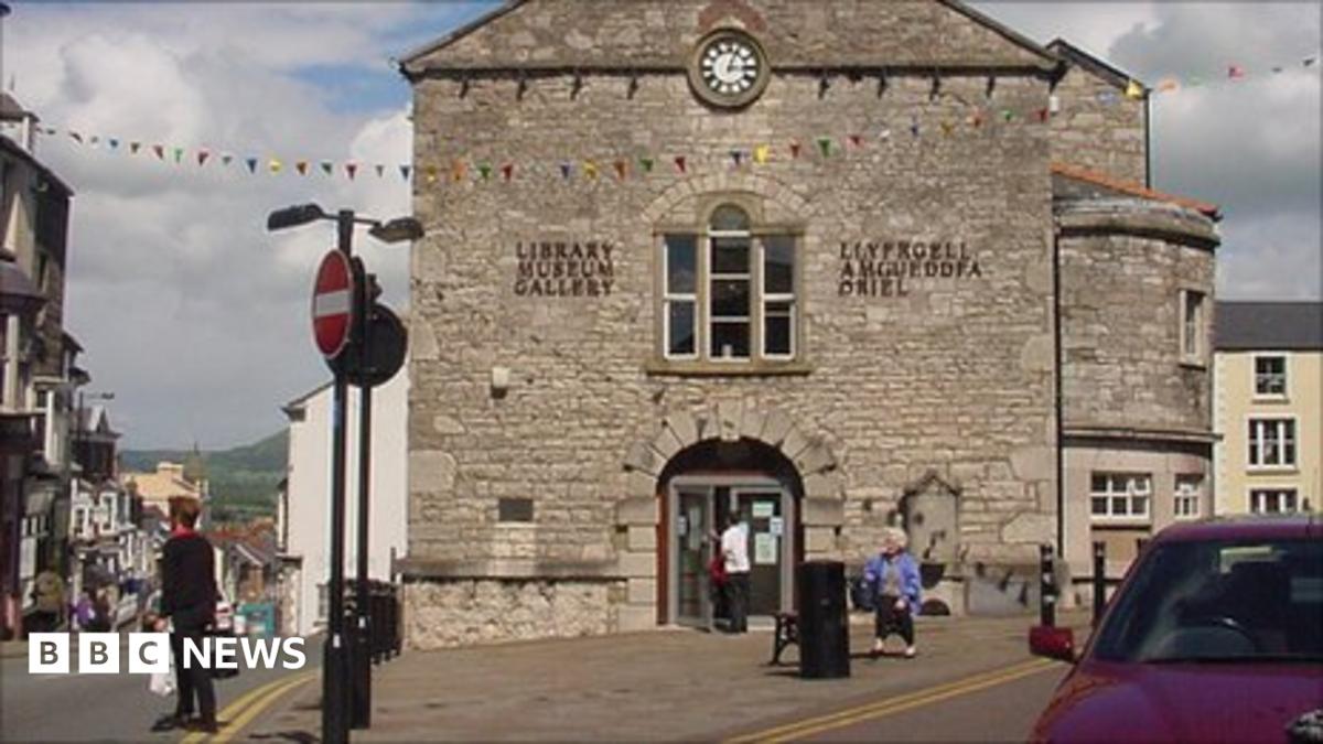 Denbigh's £4.9m flood relief work ends after two years - BBC News