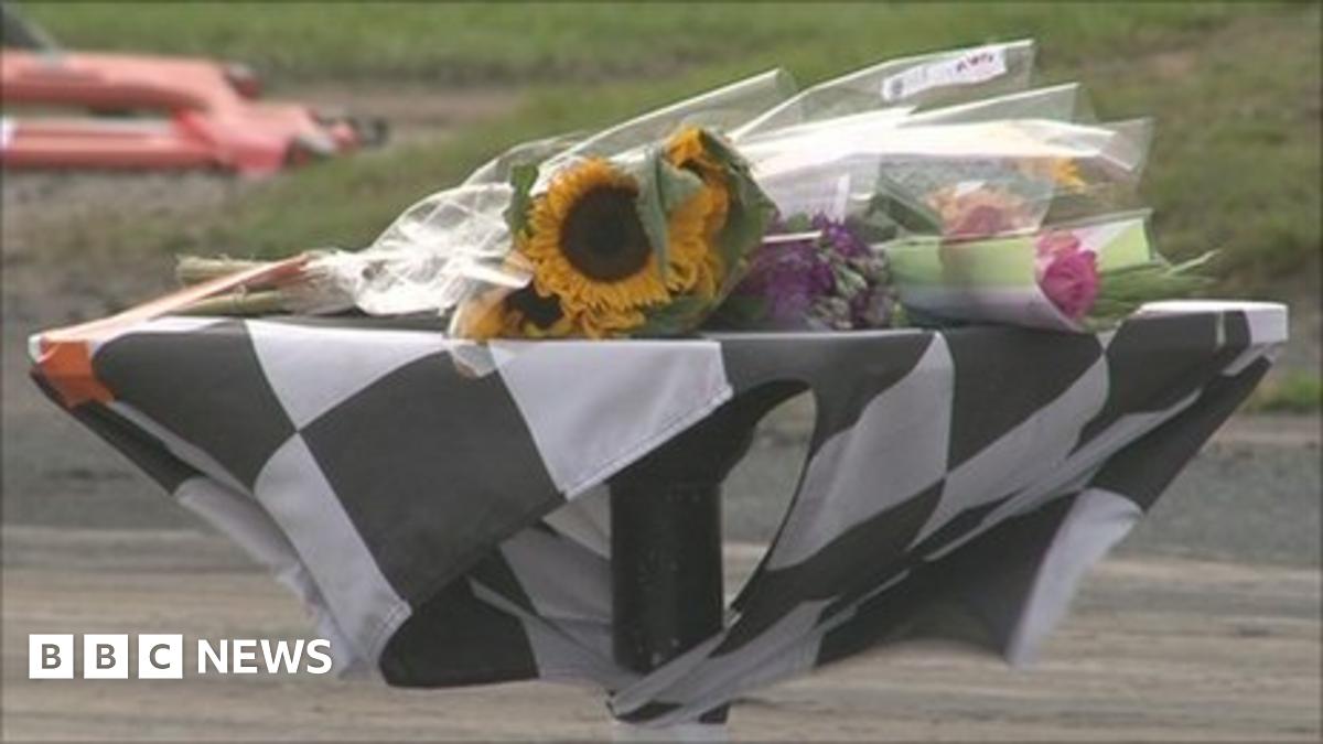 Kasey Dixon-Grainger drag race death: father saw crash - BBC News