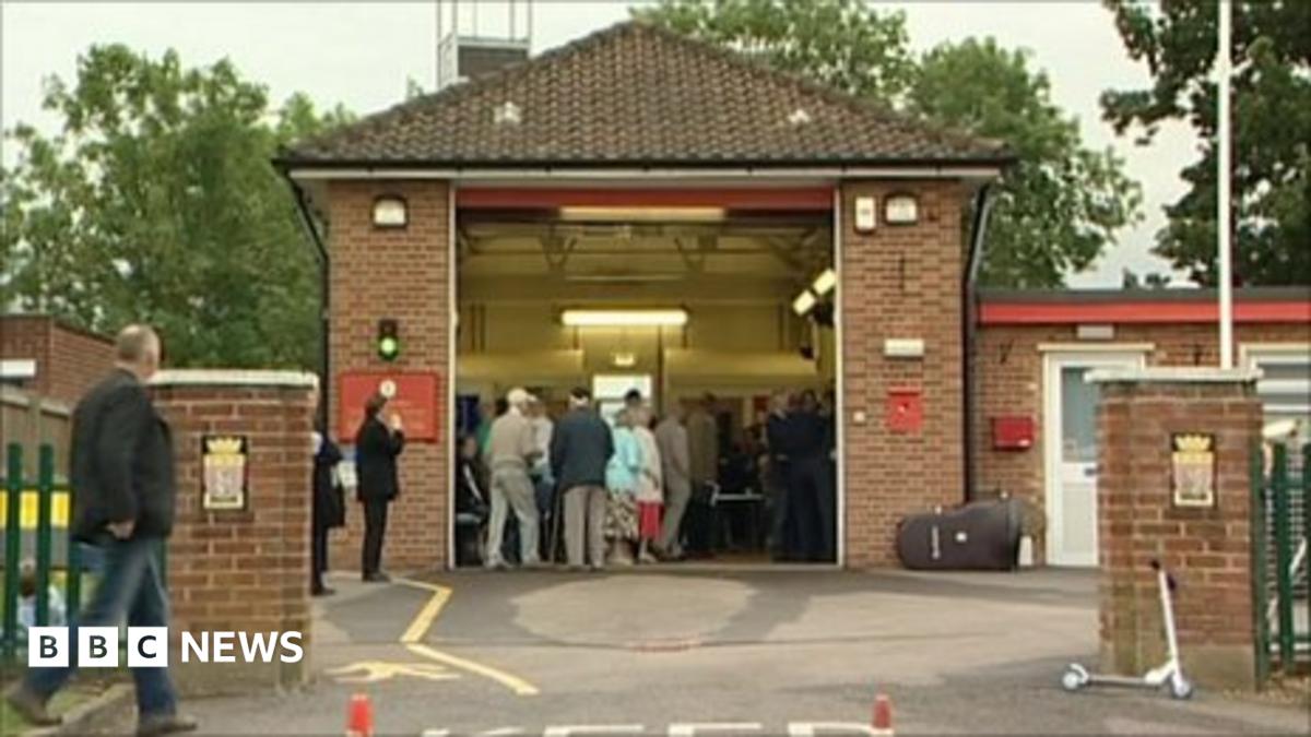 Warwickshire fire stations: Brinklow closure is marked - BBC News