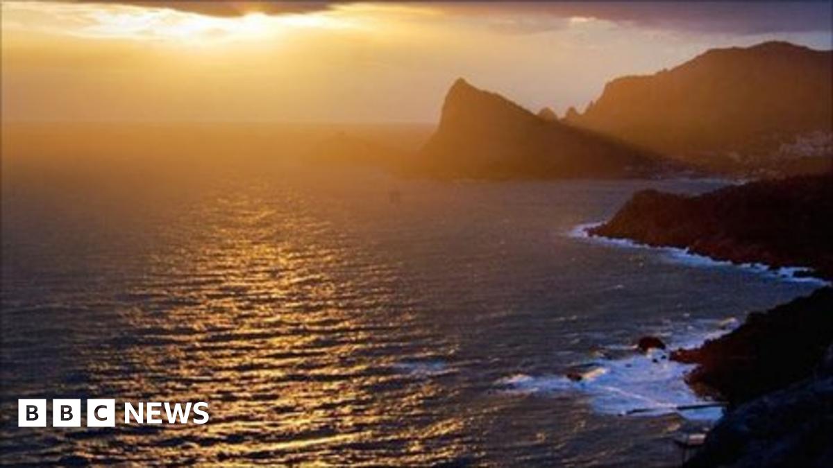 Your pictures: Summer sun - BBC News
