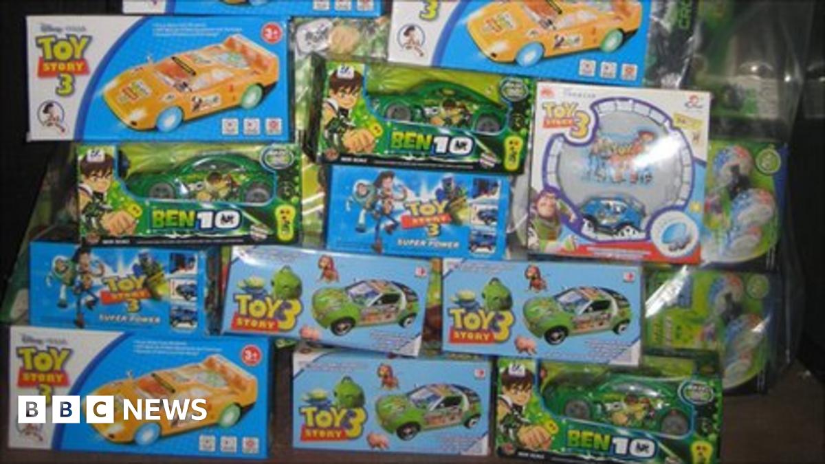 Fake toys seized at Gillingham market stall - BBC News
