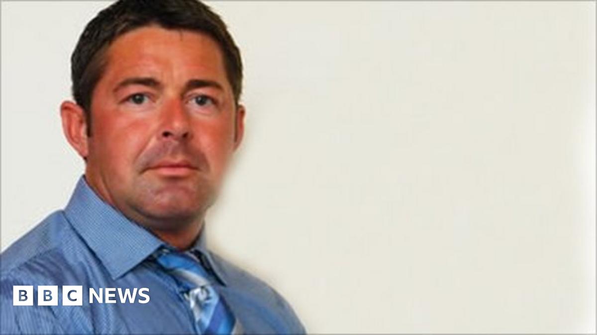 Andrew Draper quits Waveney Conservatives after drink-drive ban - BBC News