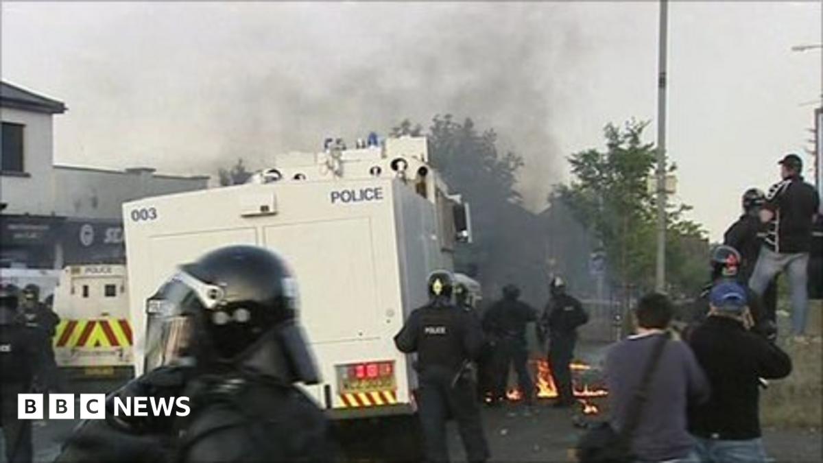 Ardoyne 12 July petrol bomber given four years - BBC News