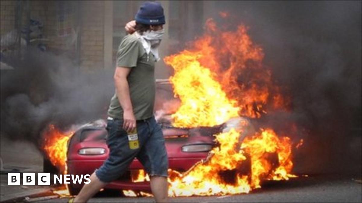 New gangs forming in jails after riots, watchdog warns - BBC News