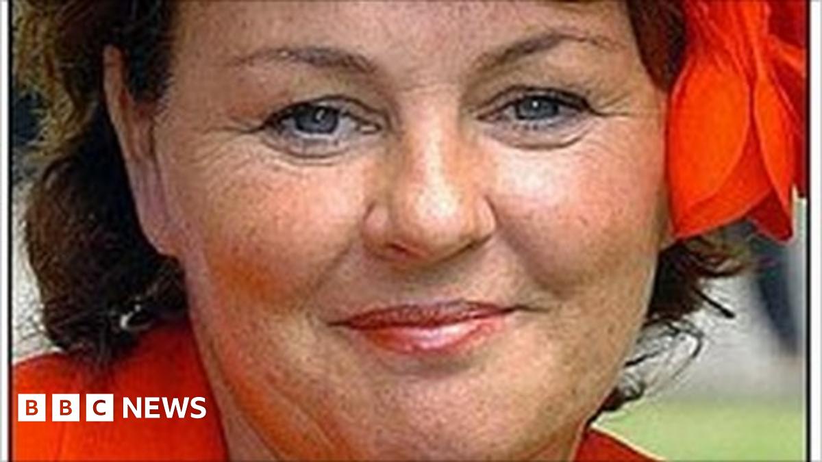 Ex-Luton MP Margaret Moran set for April expenses trial - BBC News