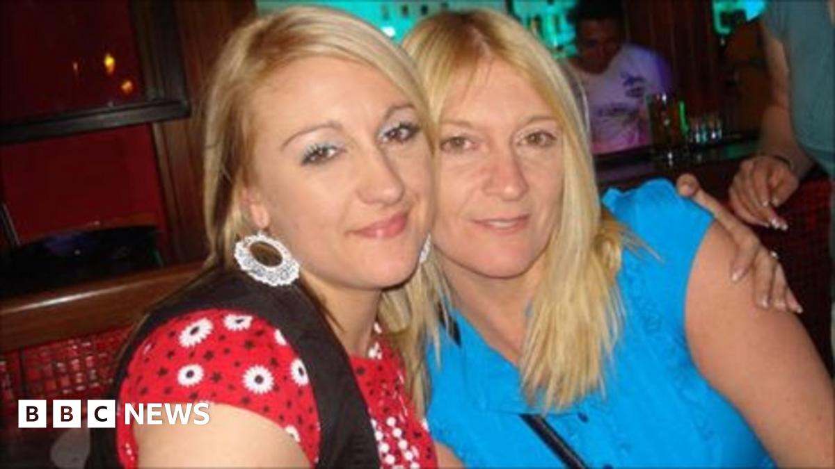 Tribute to Thame double murder victims - BBC News