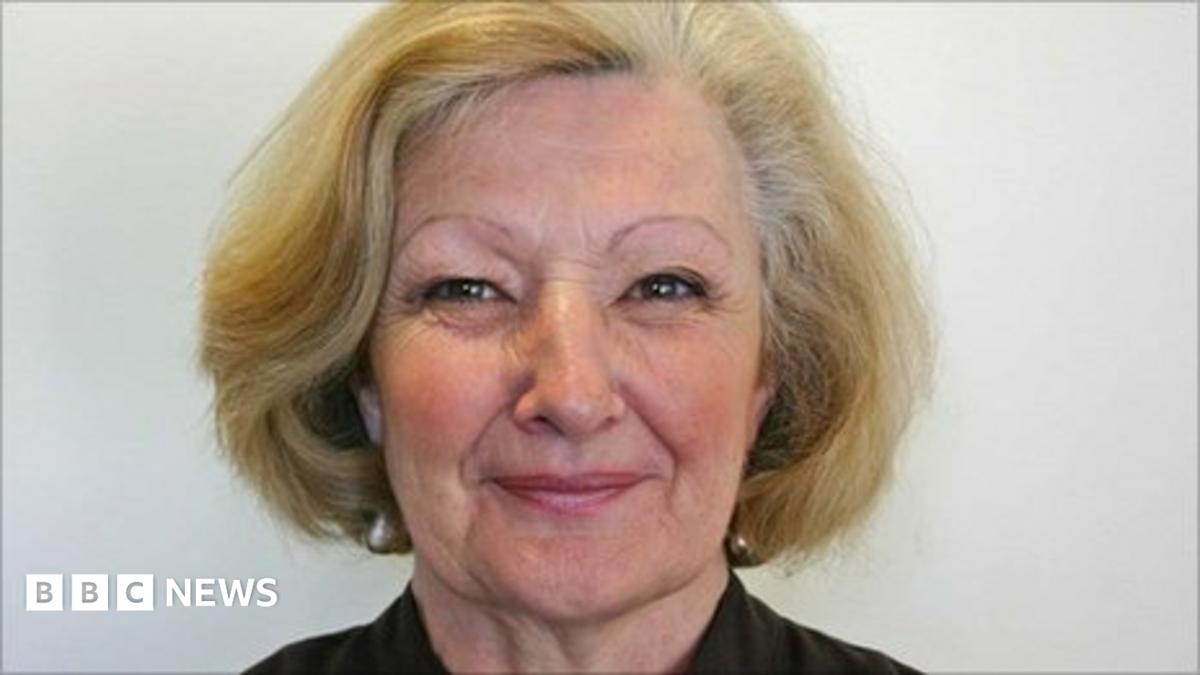 Ann Hughes joins Pembrokeshire council cabinet - BBC News
