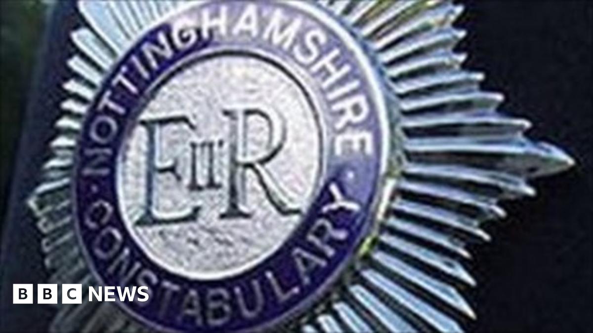 Nottinghamshire Police rewards acts of courage - BBC News