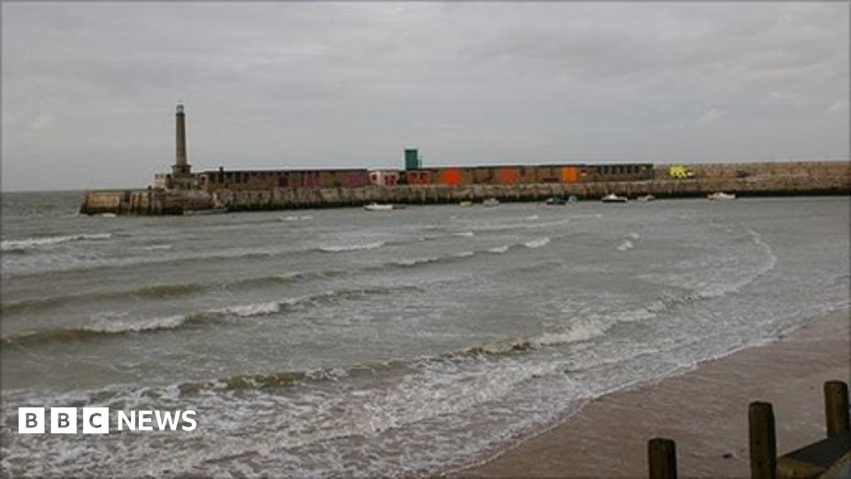 Margate hopes to avoid flooding - BBC News