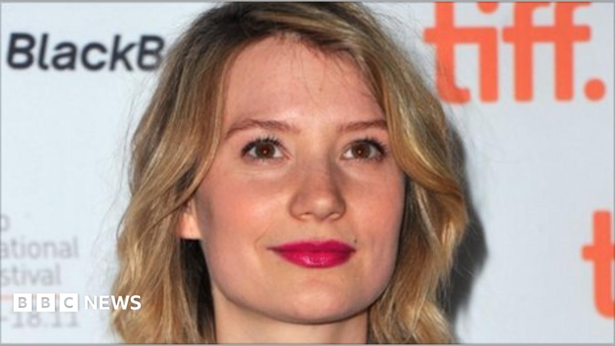 Jane Eyre actress found Yorkshire accent a 'challenge' - BBC News