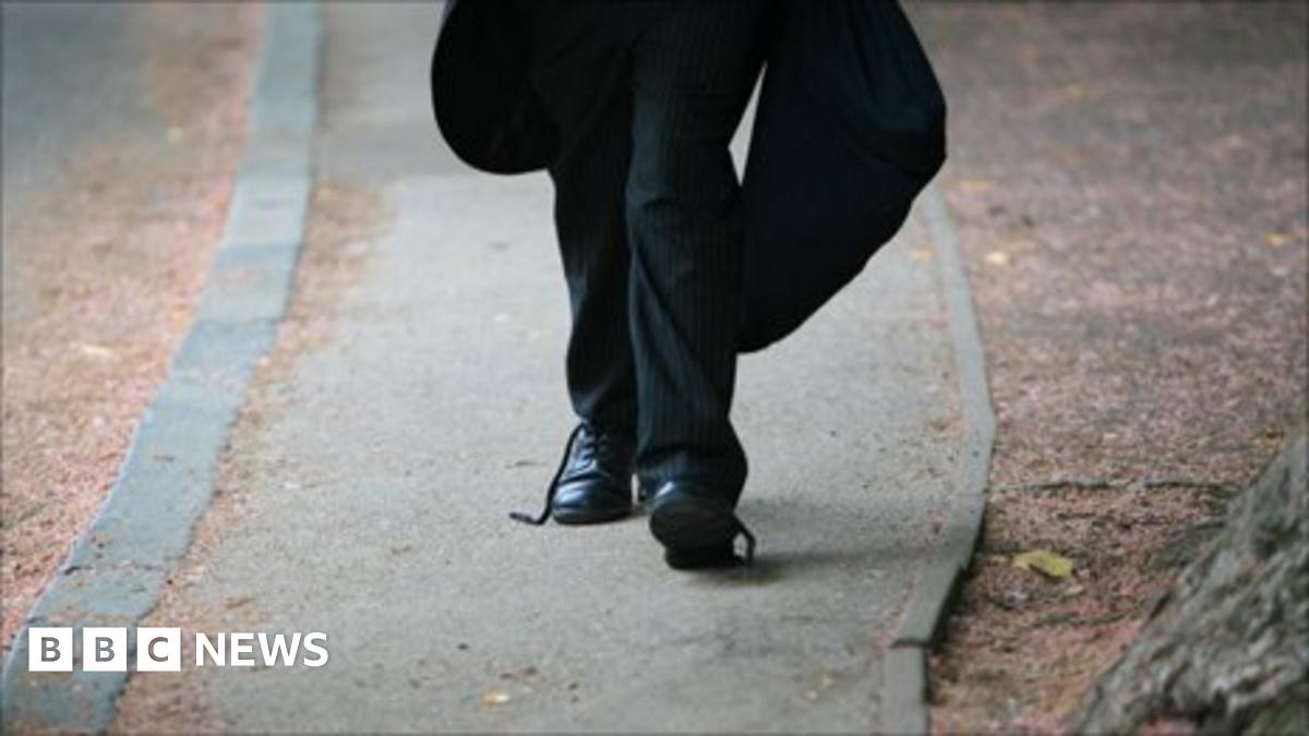 Cameron: 'Eton should set up a state school' - BBC News