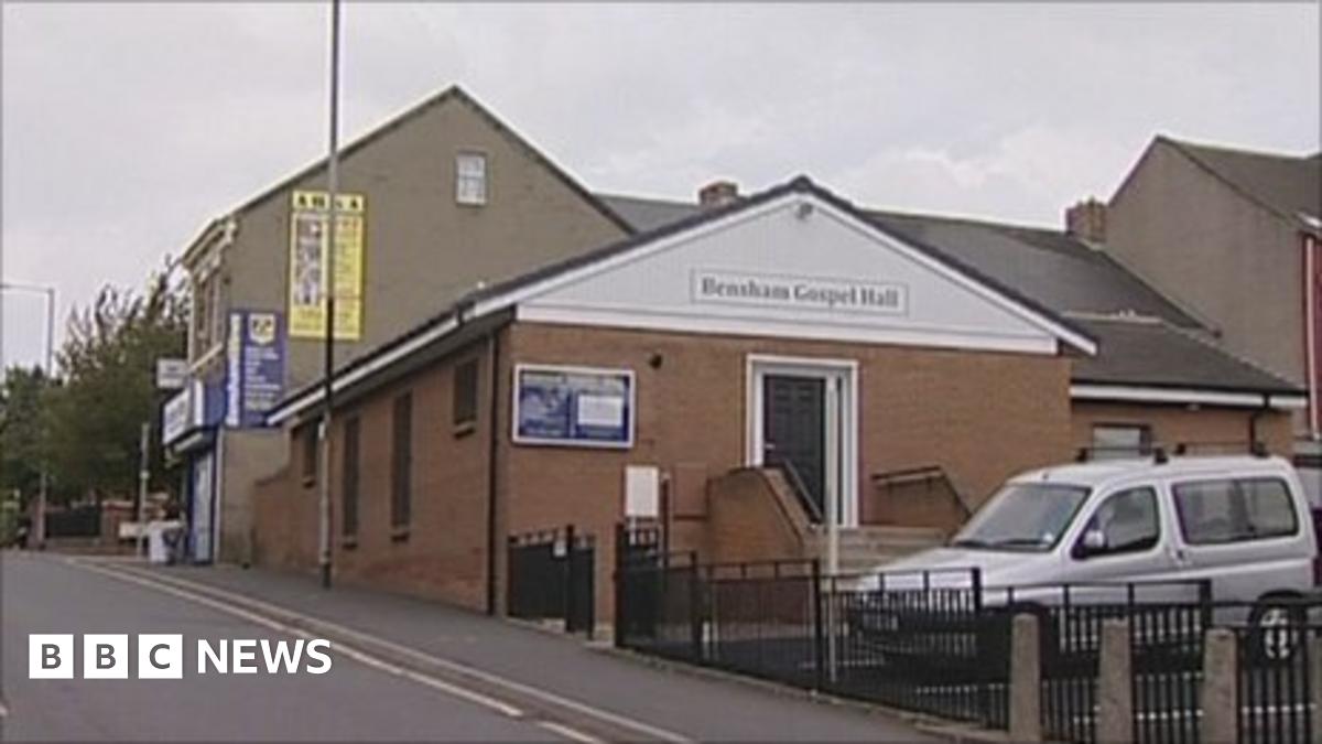 Man cleared of Gateshead man Leslie Liddle's murder - BBC News