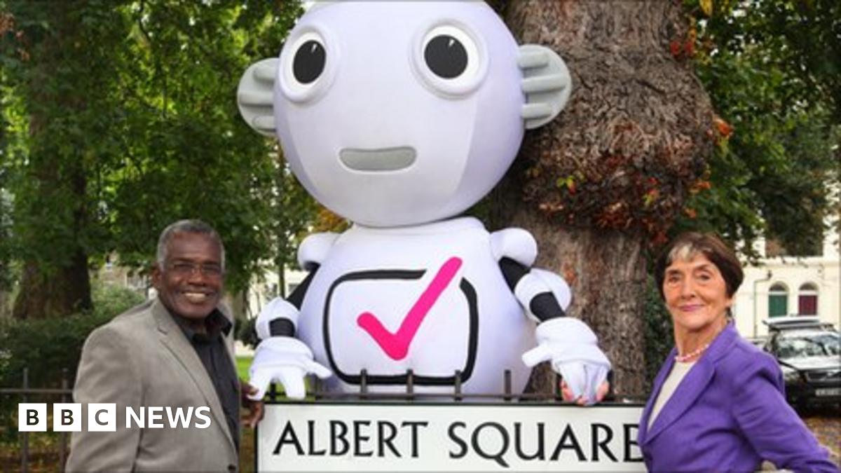 EastEnders stars launch London's digital TV switchover - BBC News