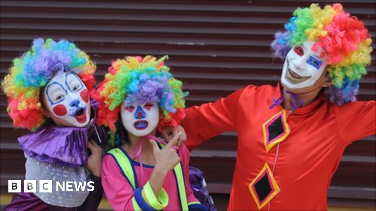 Study reveals laughter really is the best medicine - BBC News