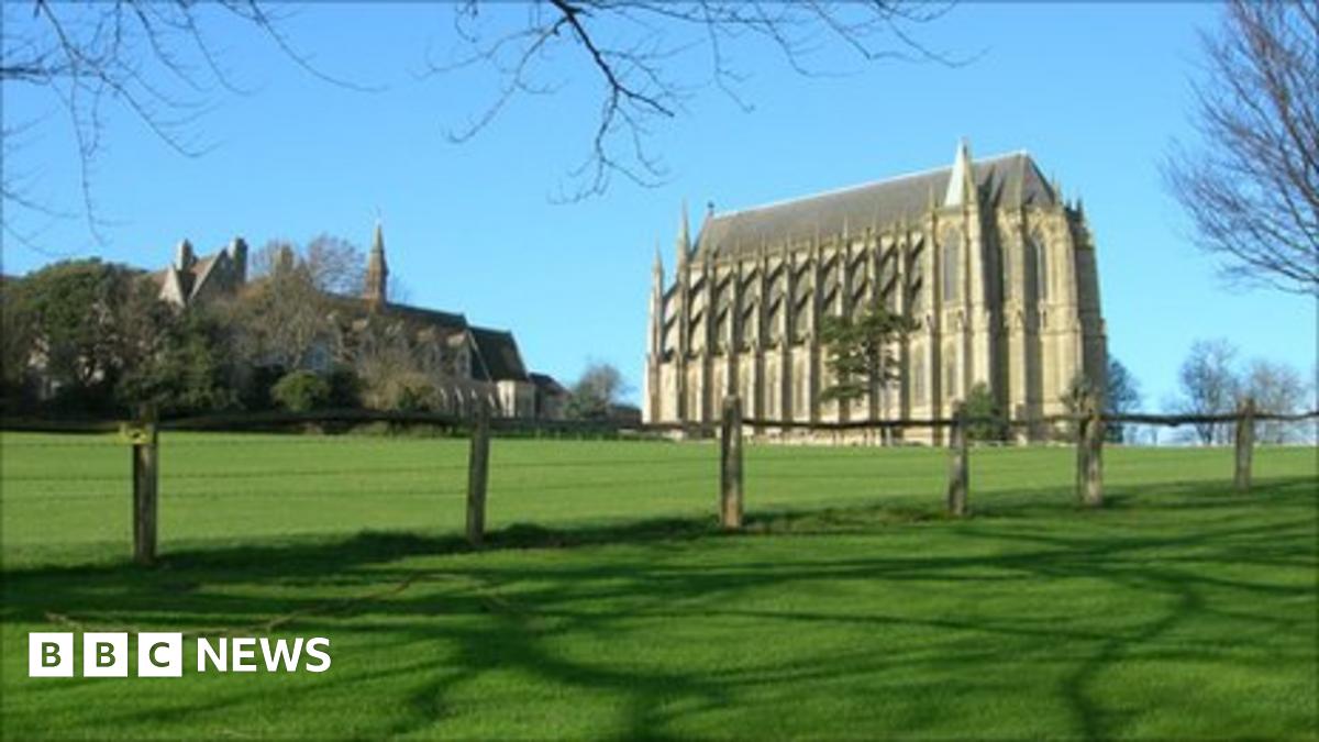 Lancing College Chapel to be completed for bicentenary - BBC News