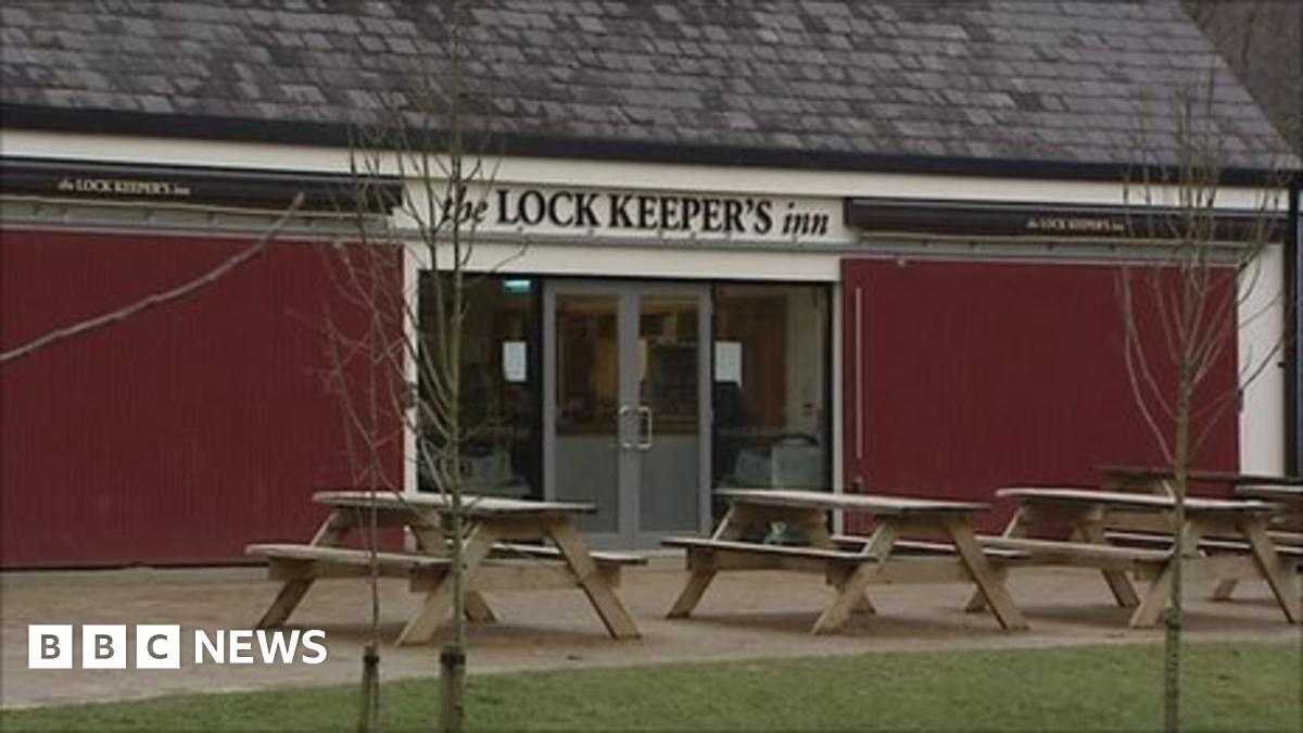 Lock Keeper's Inn business 'halved' by bridge closure - BBC News