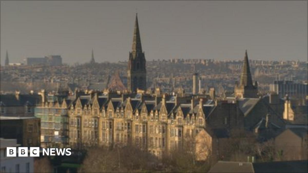 Edinburgh property repairs: No criminal charges after probe - BBC News