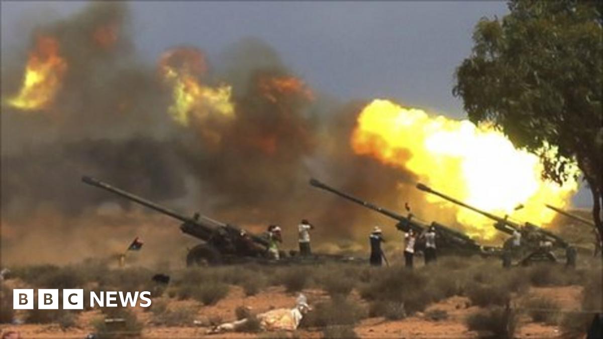 Libya NTC forces close in on Gaddafi home town of Sirte - BBC News
