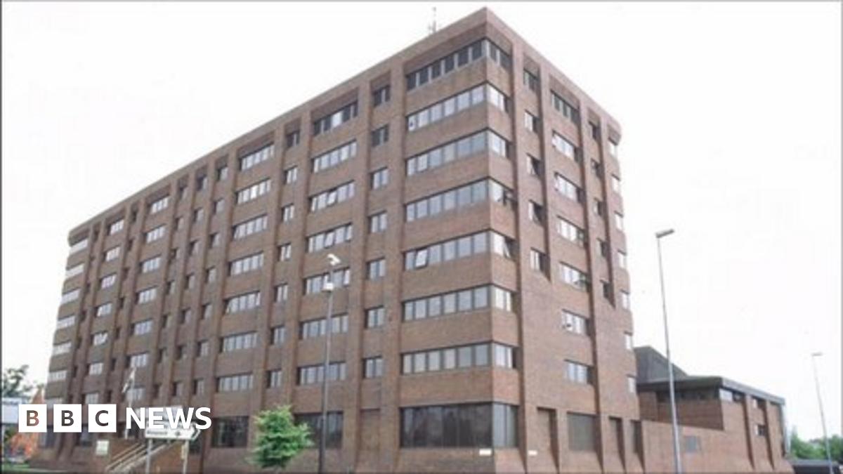 Merseyside Police has 'surplus officers', PCC candidate claims - BBC News