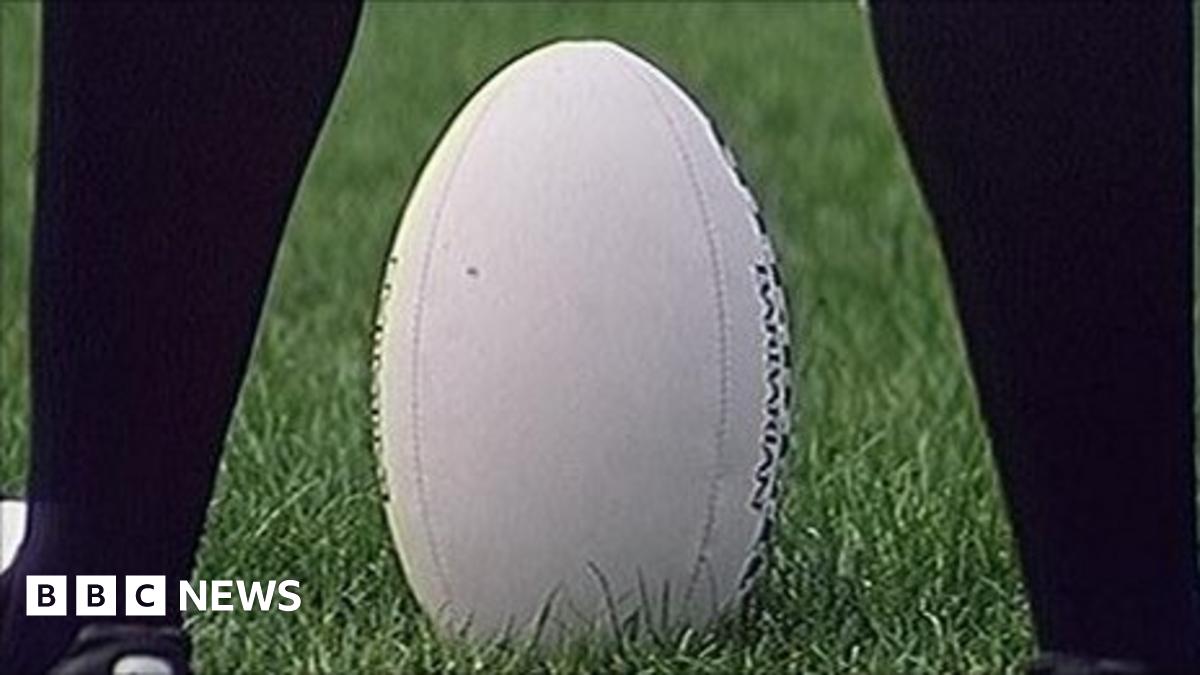 Joint PSNI-Garda rugby team rebranded - BBC News