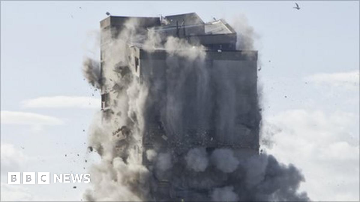 Edinburgh tower blocks successfully demolished - BBC News