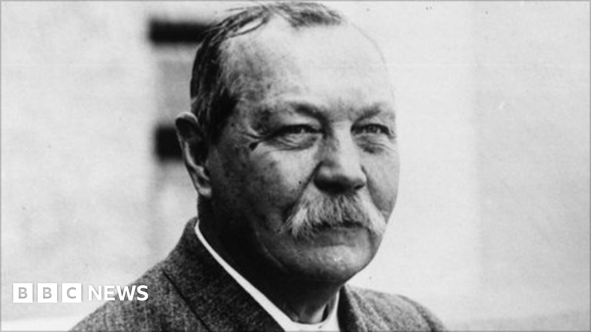 Arthur Conan Doyle's first novel hits shops - BBC News