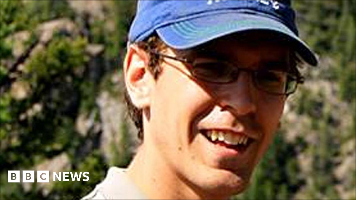 DW Wilson is youngest winner of BBC Short Story prize - BBC News