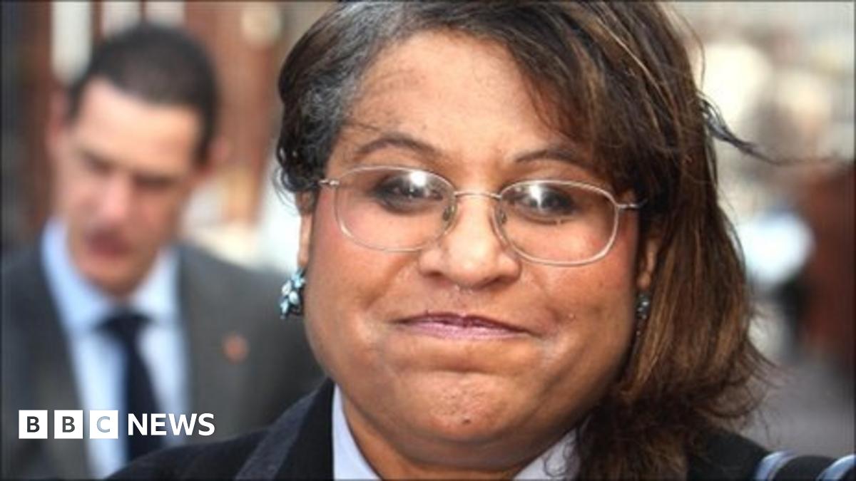 MP John Hemming's cat Beauty stolen by wife is found - BBC News